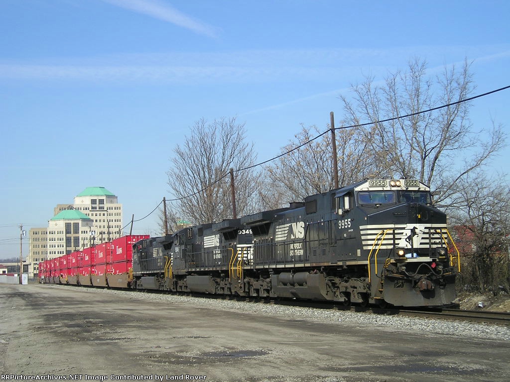 NS 9955 On NS 236-09 Eastbound